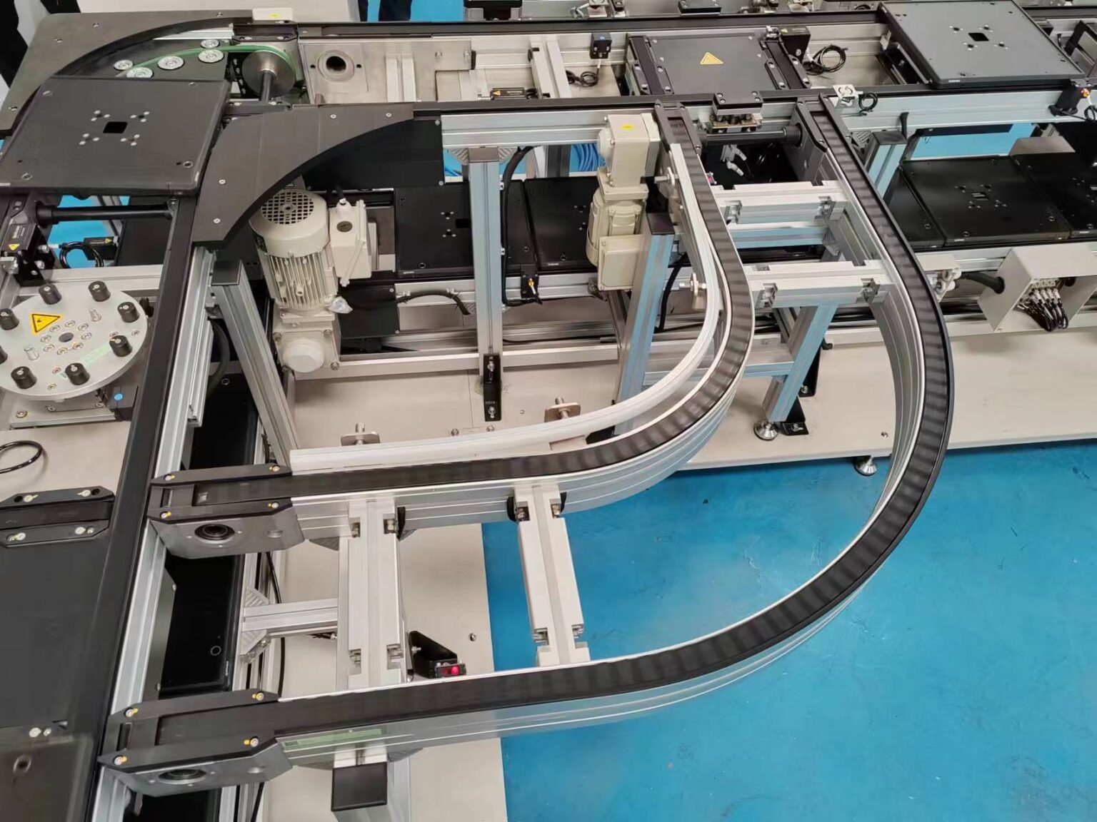 Top 10 Material Handling Companies in 2025 - Vitrans