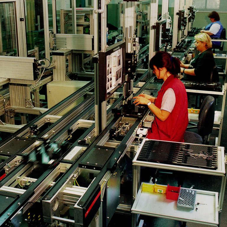 How Does an Automatic Conveyor Work? - Vitrans