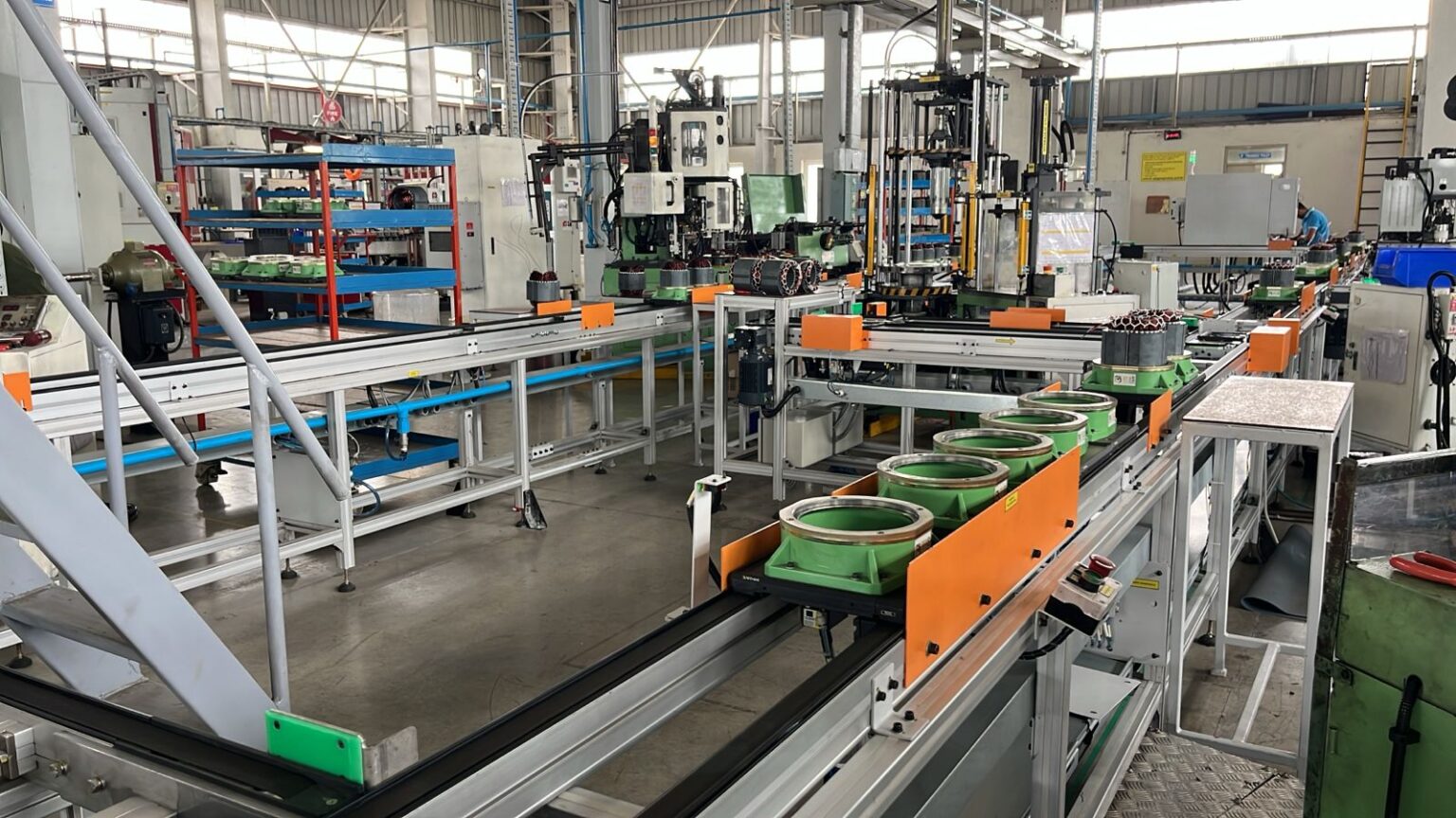Free Flow Conveyor: 7 Main Benefits for Production - Vitrans